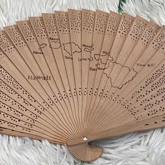 Vintage | Accessories | Vintage Hawaiian Hand Fan | Poshmark
